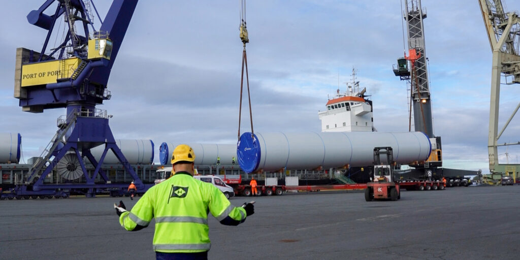 Logistics services globally - Hacklin Group